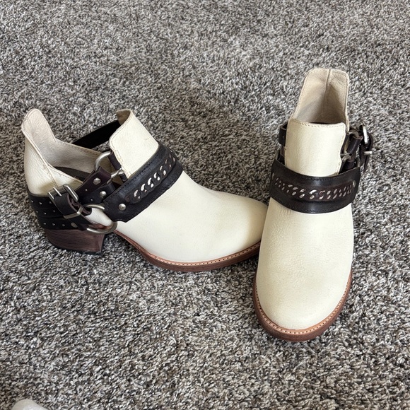 Freebird by Steven | Shoes | Freebird By Steven Cream And Brown Ankle ...